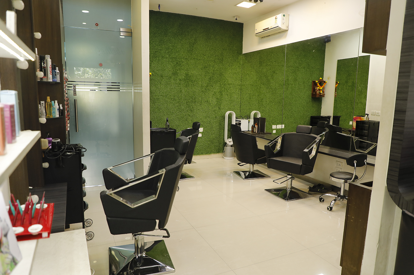 Bella – The Salon - TheThaneClub